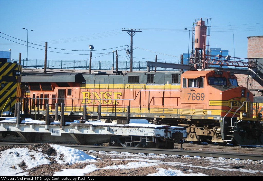 BNSF 7669